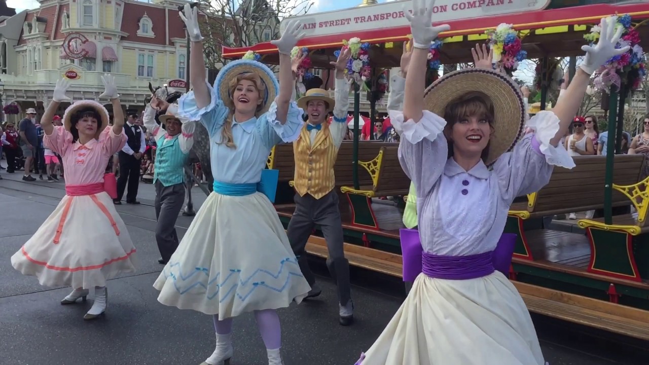 WDW Magic Kingdom: Trolley Show - YouTube