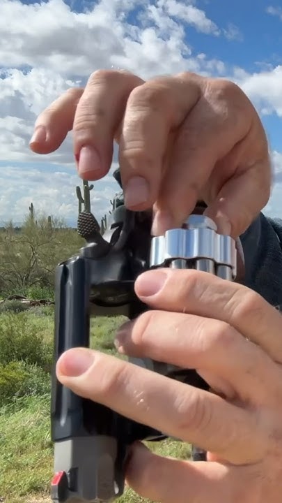 Revolver Speedloaders vs Moon Clips - YouTube