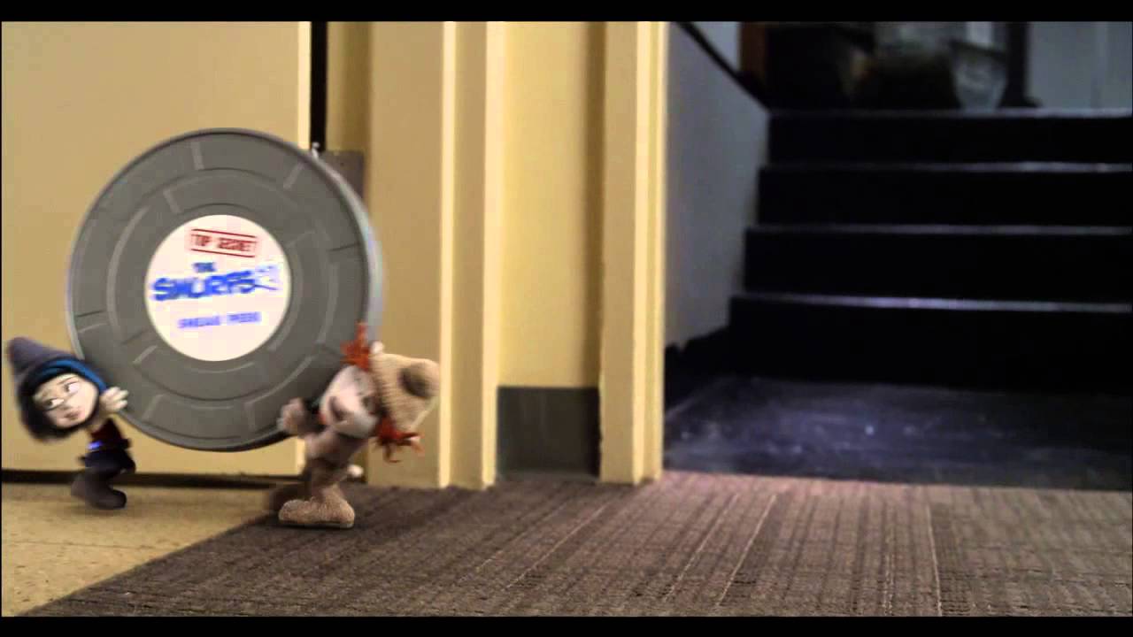 Sneak Peek: Smurfs 2 Characters Take Over NBCUniversal - YouTube
