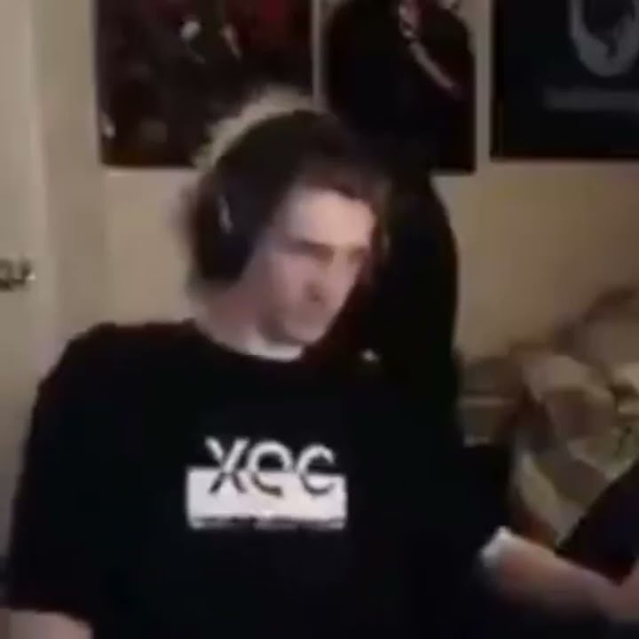 XQC gmod ragdoll glitch meme - YouTube