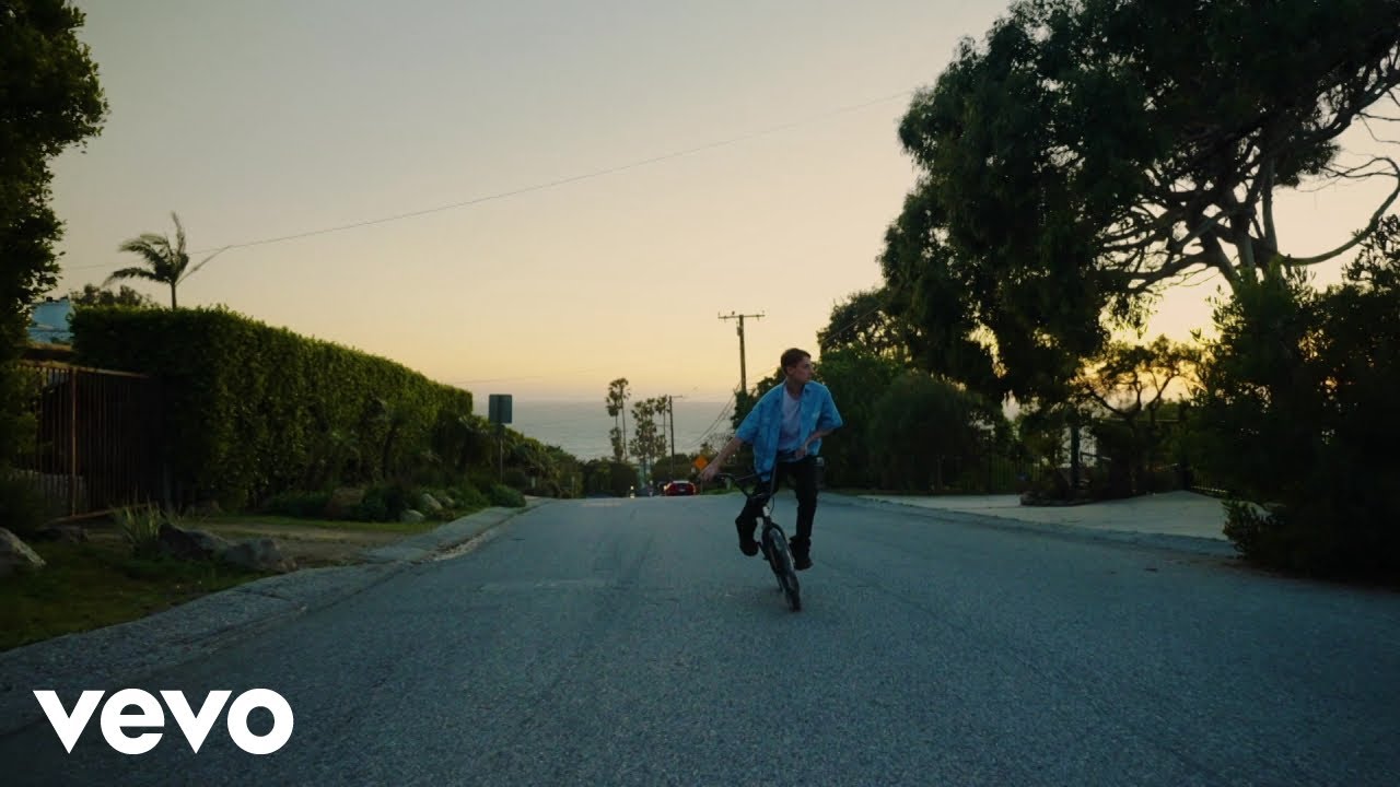 Diss Gacha, Sala - Sud Est (Visual Video) - YouTube Music