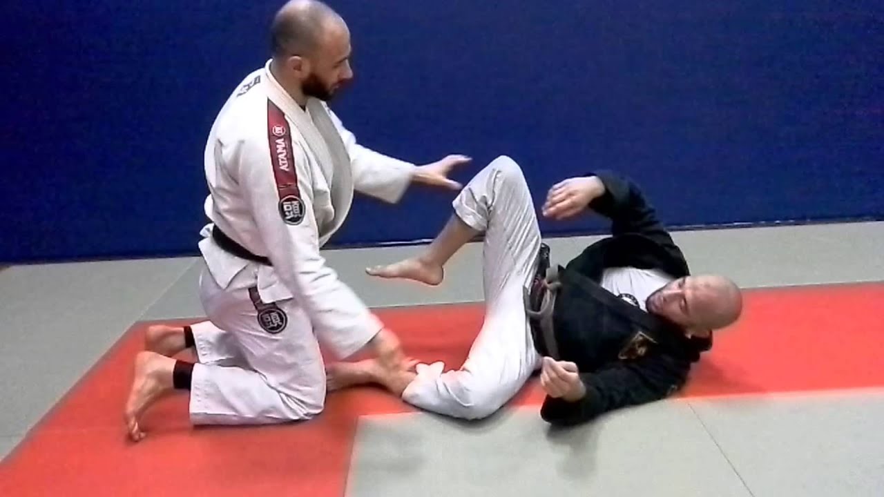 Technique JJB Zidane Guard Pass + Bonus Ronaldo variation - YouTube