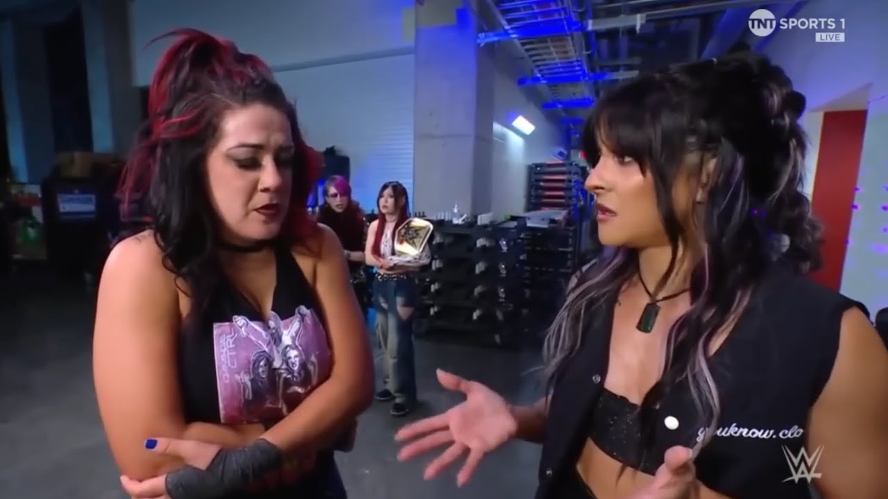 Damage Control backstage segment SMACKDOWN 12/01/2024 (in English ...