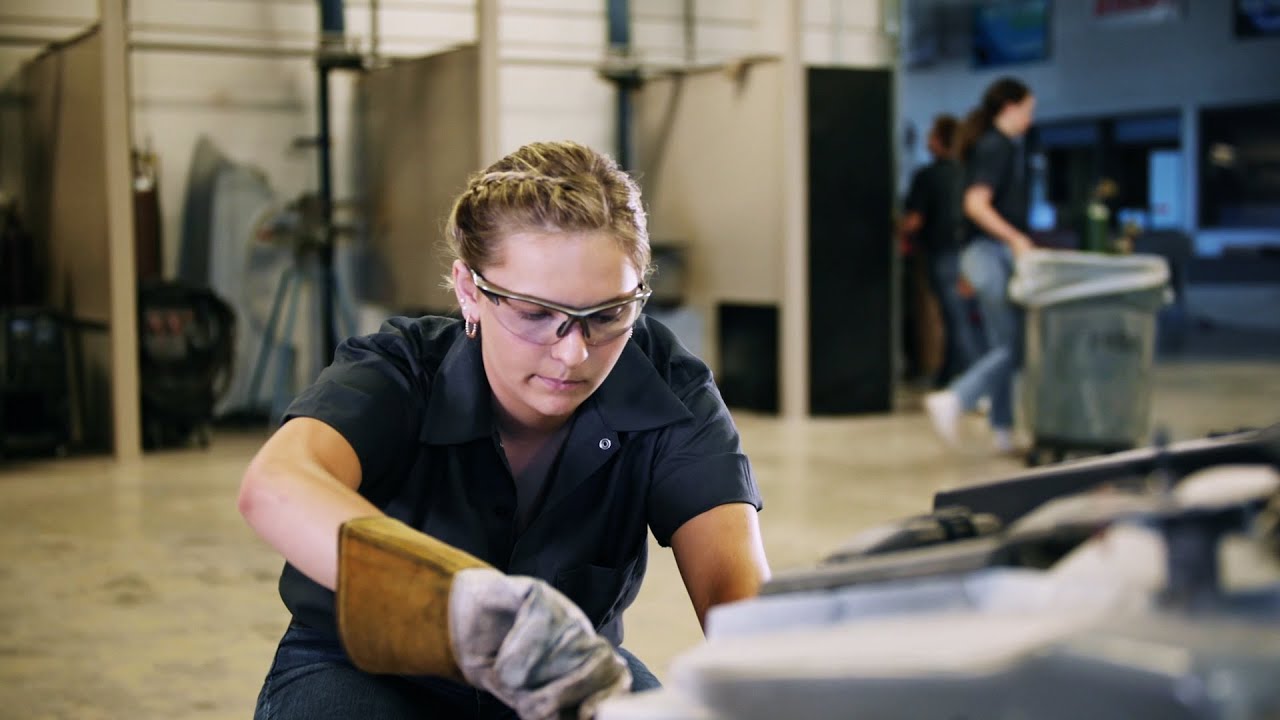 Explore a career in collision repair and refinishing - YouTube