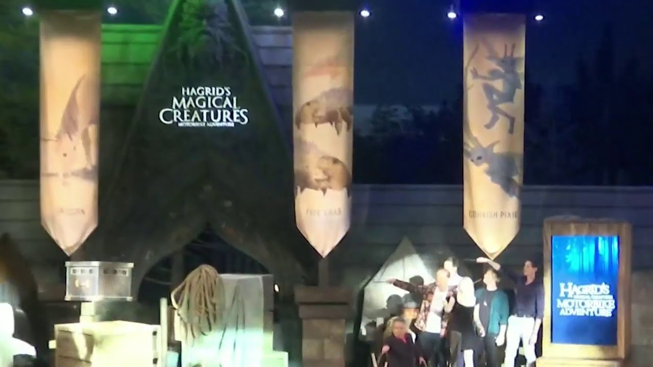 Universal Orlando welcomes newest roller coaster with fanfare - YouTube