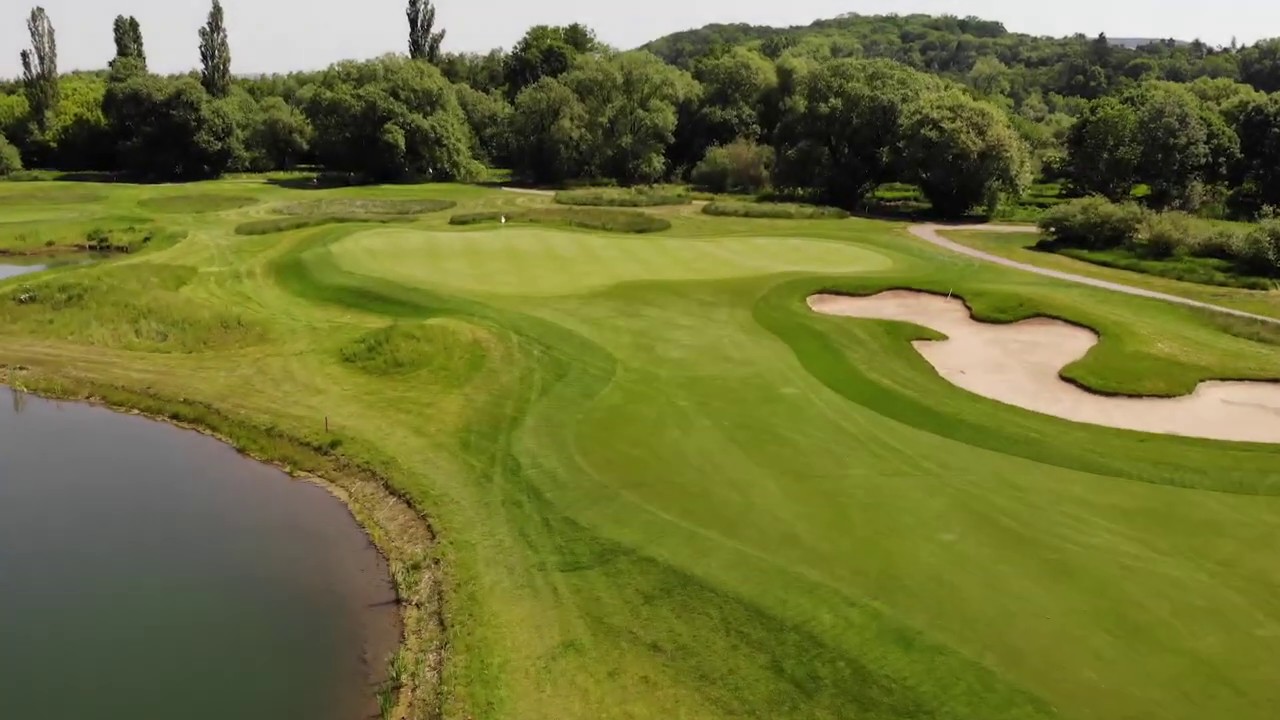 Prague City Golf Club - Hole Nr.17 - YouTube
