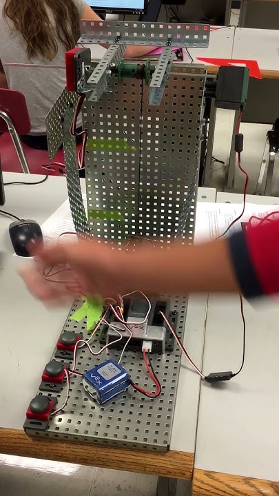 VEX Elevator PLTW CHS Will and Cameron - YouTube