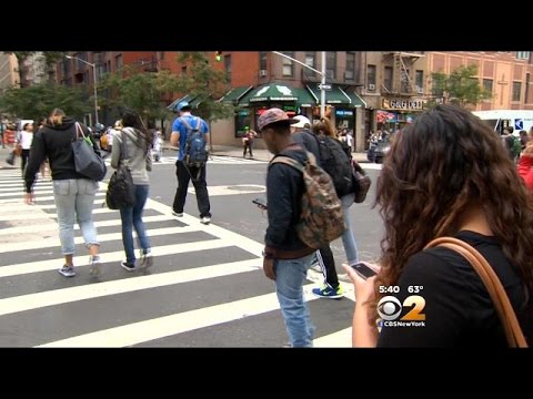Teens Distracted By Phones May Be In Danger While Walking - YouTube