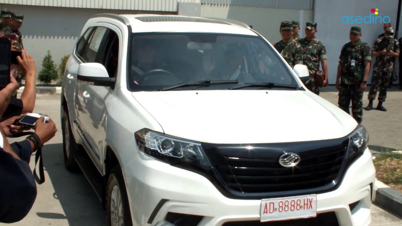 Melihat Mobil Esemka Garuda 1 - YouTube