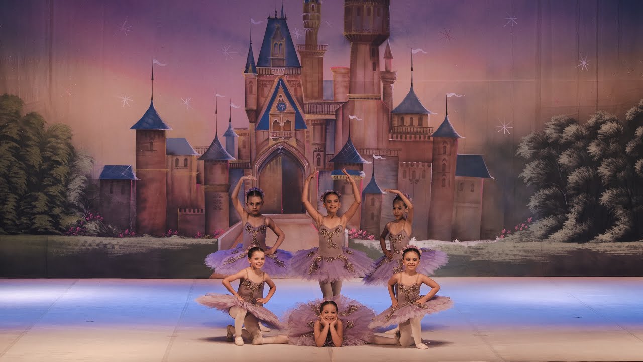 RAPUNZEL - Ballet Clássico - ESPETÁCULO DISNEY - YouTube