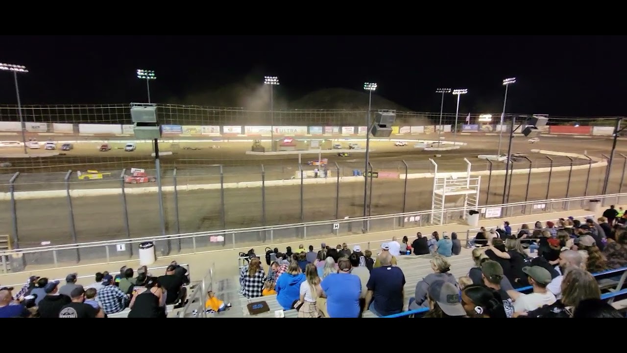 10-21-23 Figure 8 (Perris Auto Speedway) - YouTube