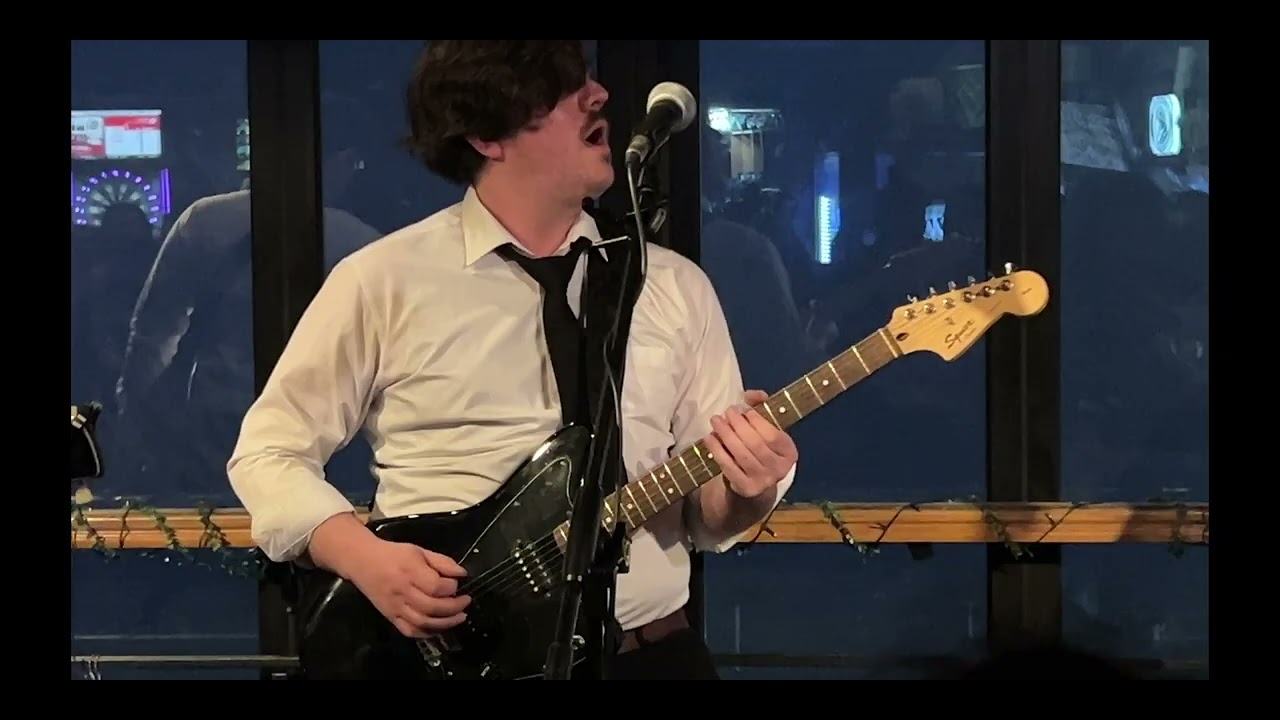 Daisy Gun - Work Sucks, I Know (Live) - YouTube