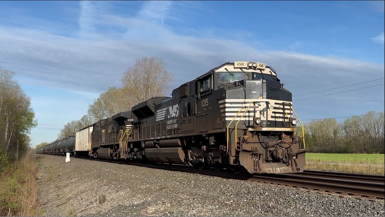 CSX B779 Ethanol Train w/ NS Leaders 1015 & 4243 Near Jordan, NY! (5/3/24) [4K60] - YouTube