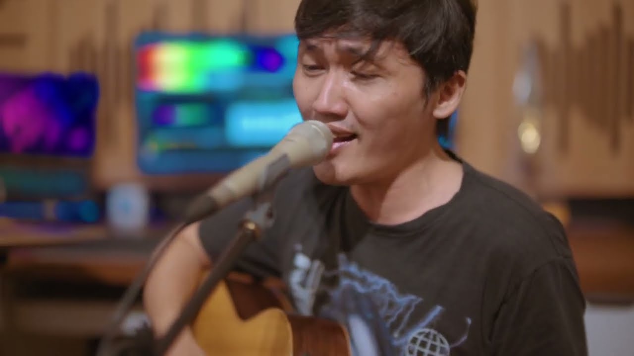 Eric erlangga - Hanya bermodal cinta (home session) - YouTube