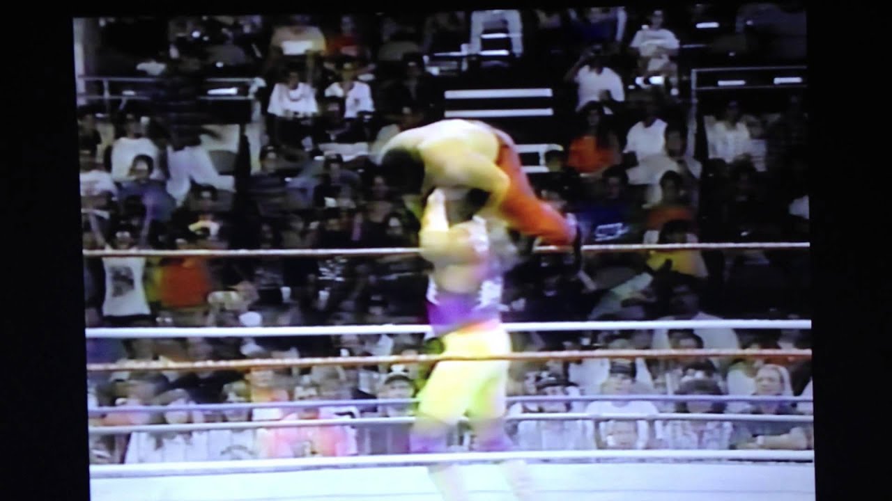 WWF Superstars 92 Kato vs Crush - YouTube