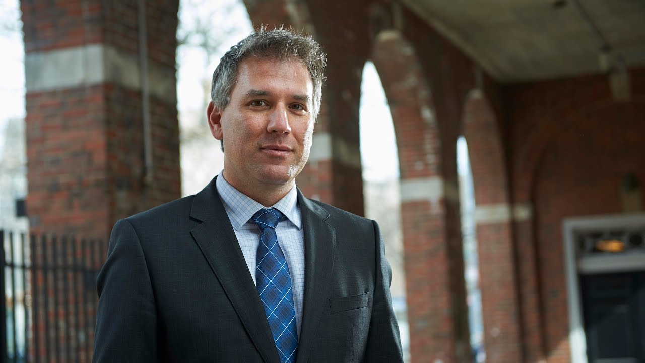 Net neutrality (in under one minute) with Professor Christopher Jon ...