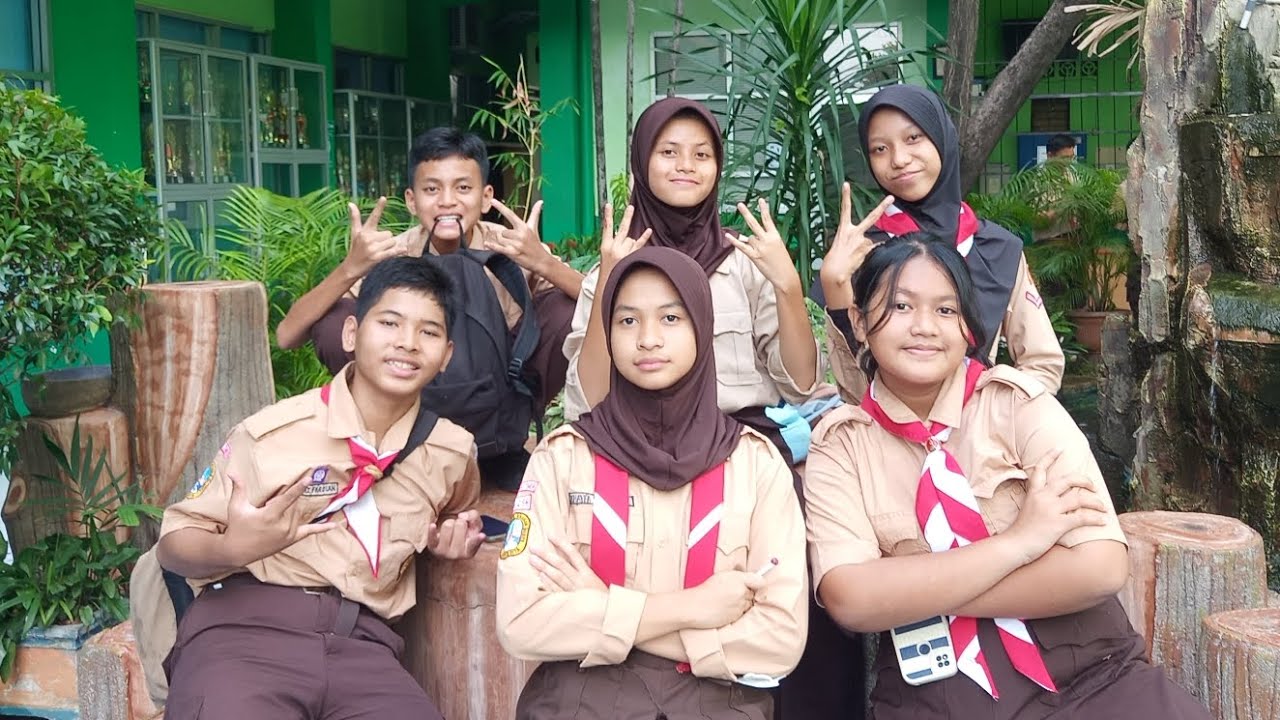 Short movie Plularitas || Kelompok 3 (SMPN 255 Jakarta) - YouTube