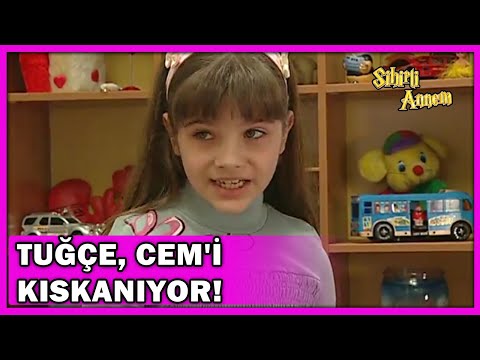 Tuğçe, Cem'i Kıskanıyor! - Sihirli Annem Özel Klip