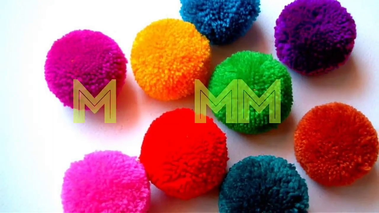 HOW TO MAKE MINI YARN POM POM EASY DIY. - YouTube