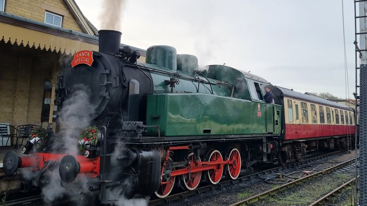 Nene Valley Xmas special Polish Slask leaving wansford station. - YouTube