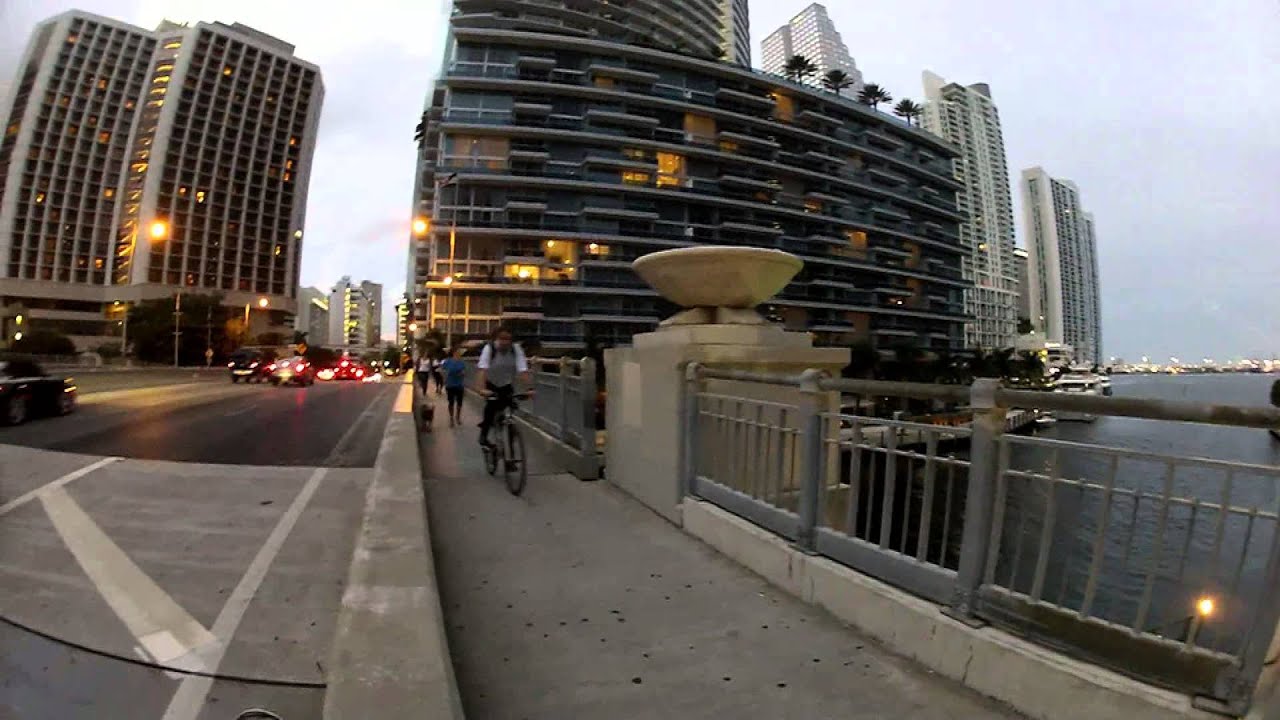 Baptist Health Brickell Run Club - YouTube