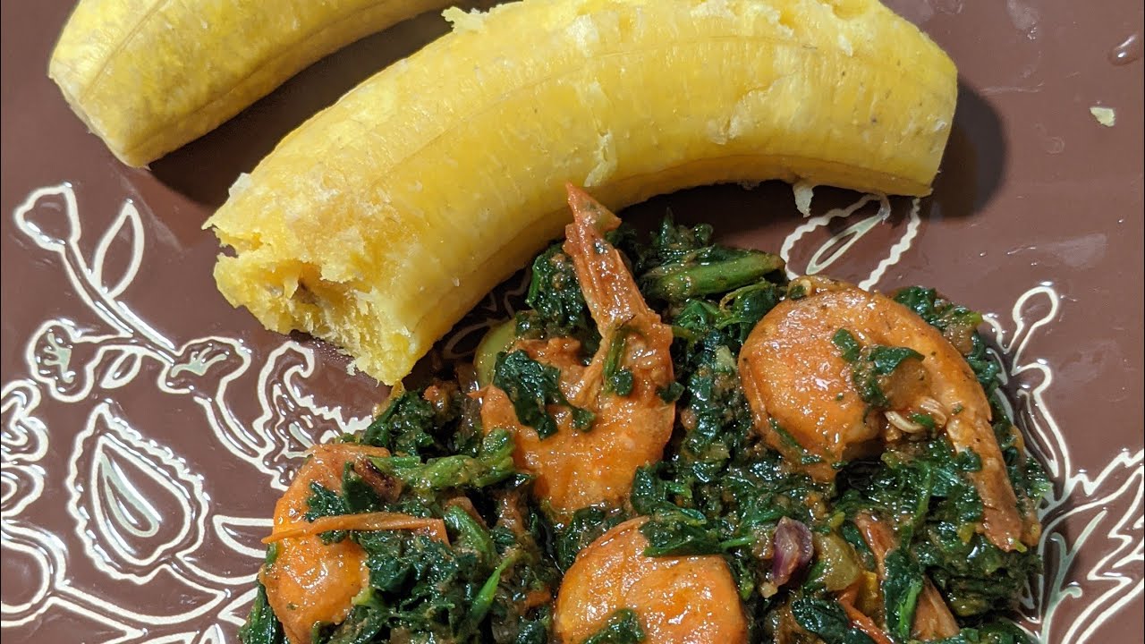 How To Make Shrimp Spinach Sauce with Semi Ripe Plantain 😋🥬🍅🫑🍤 ...