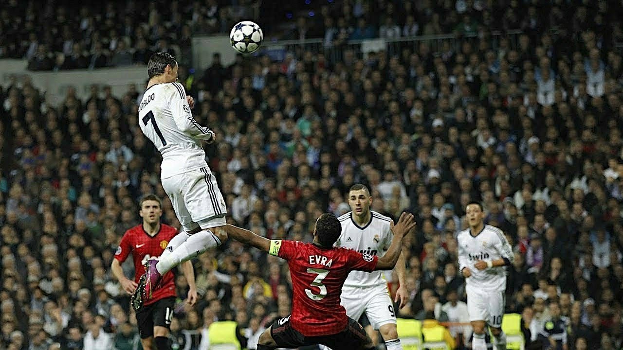 Cristiano Ronaldo shows Magic in the Air - YouTube