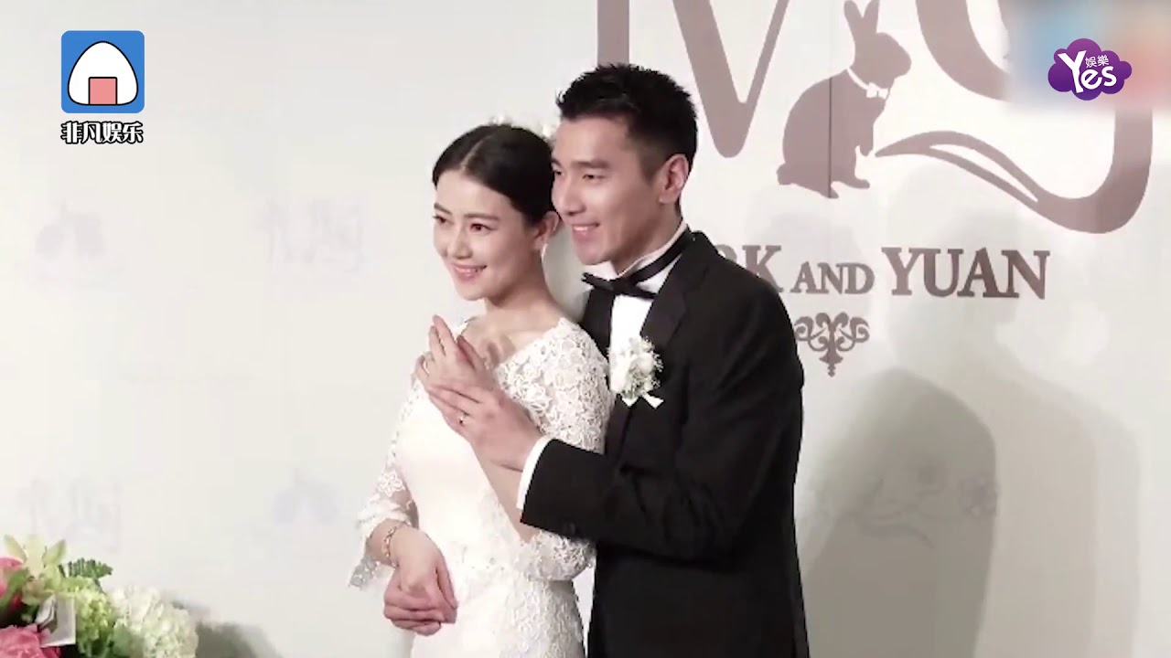 趙又廷攜全家逛公園，高圓圓身材依舊纖細，女兒Rhea正面曝光 - YouTube