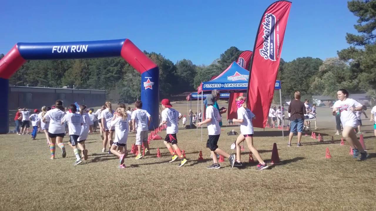 Boosterthon fun run with color - YouTube