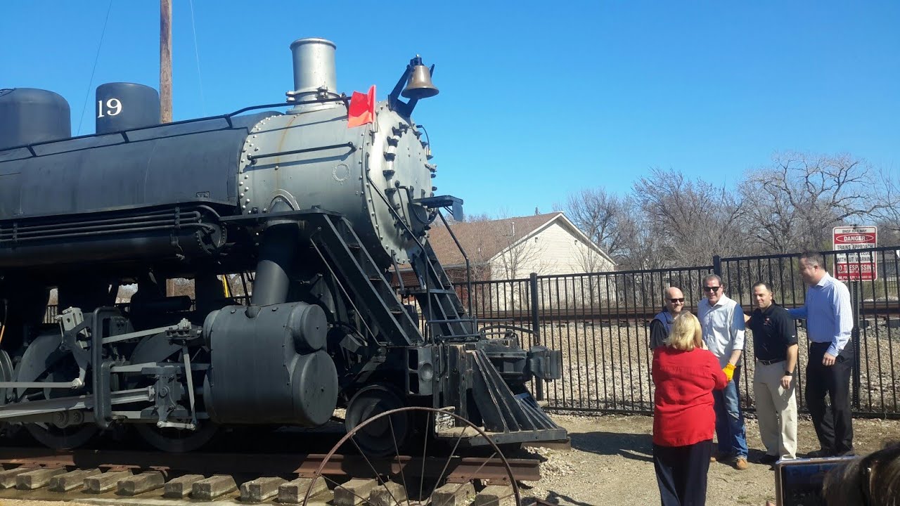 Frisco railroad 19 locomotive whistle blown 2 - YouTube