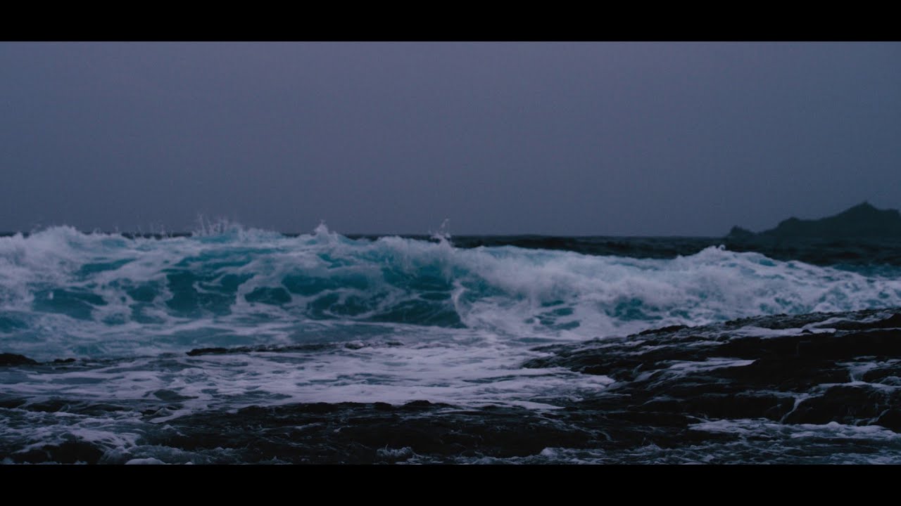 OCEAN WAVES LAPPING GUSHING SHORELINE SOUND - YouTube