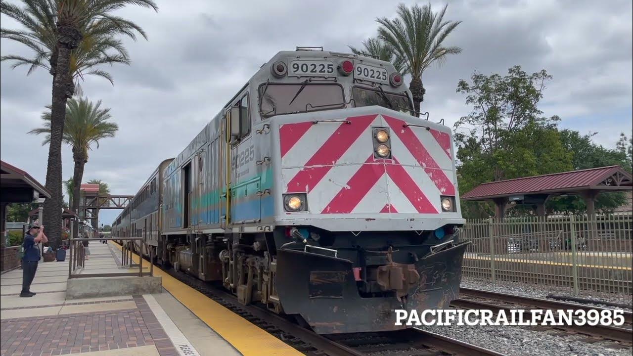 (RARE!) Amtrak NPCU 90225 Leads Amtrak A573 (Railfanning in Fullerton) - YouTube