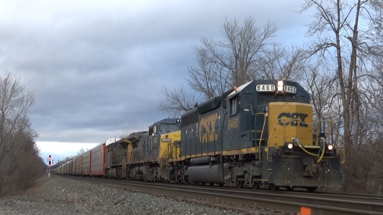 CSX 8460 and GECX 7366 Lead an AC44 on Q262 in Voorheesville NY 12/29/18 - YouTube