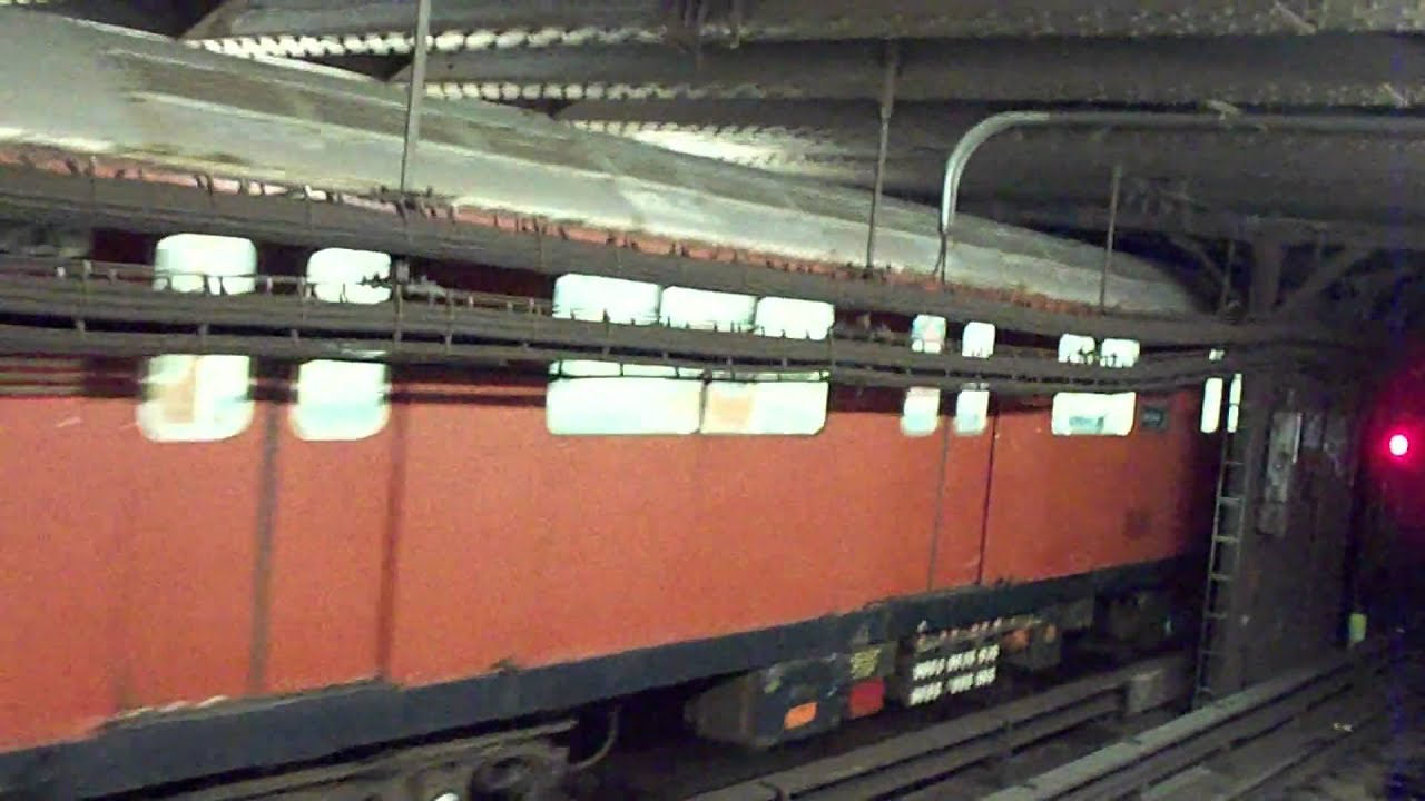 IRT R33WF/ML/R127/134 Refuse Train with Flat wheel at East 149th St ...