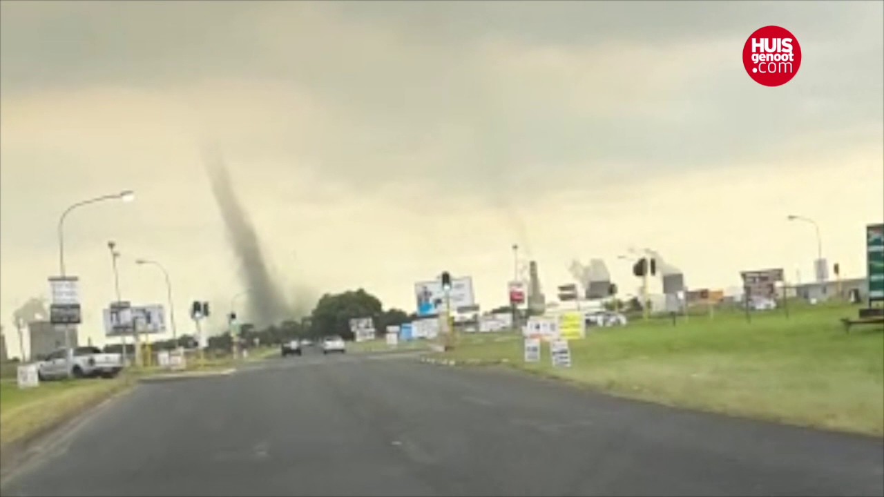 Secunda: Tornado of nie? - YouTube