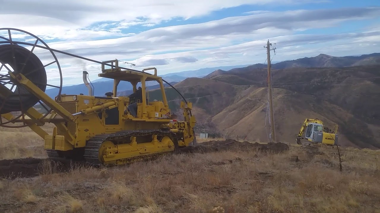 Plowing on beaver mtn - YouTube