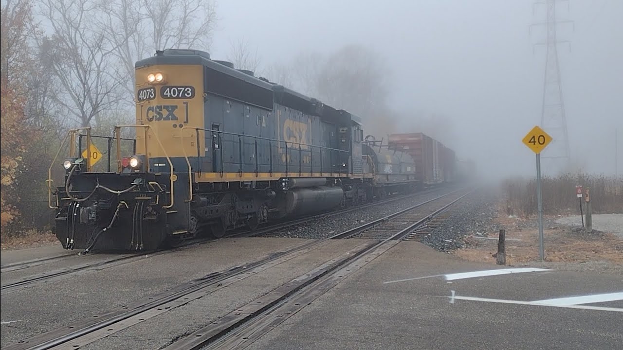 🎃🎃🎃CSX 4073 SD40-3 SpongeBob SquareCab LHF leads the CSX L310 with a horn show🎃🎃🎃 - YouTube