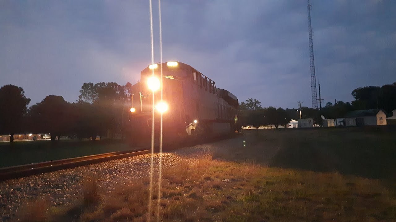 A Buddy of Mine Freight Train Conductor T. Durden Rides CSX M652-07 ...
