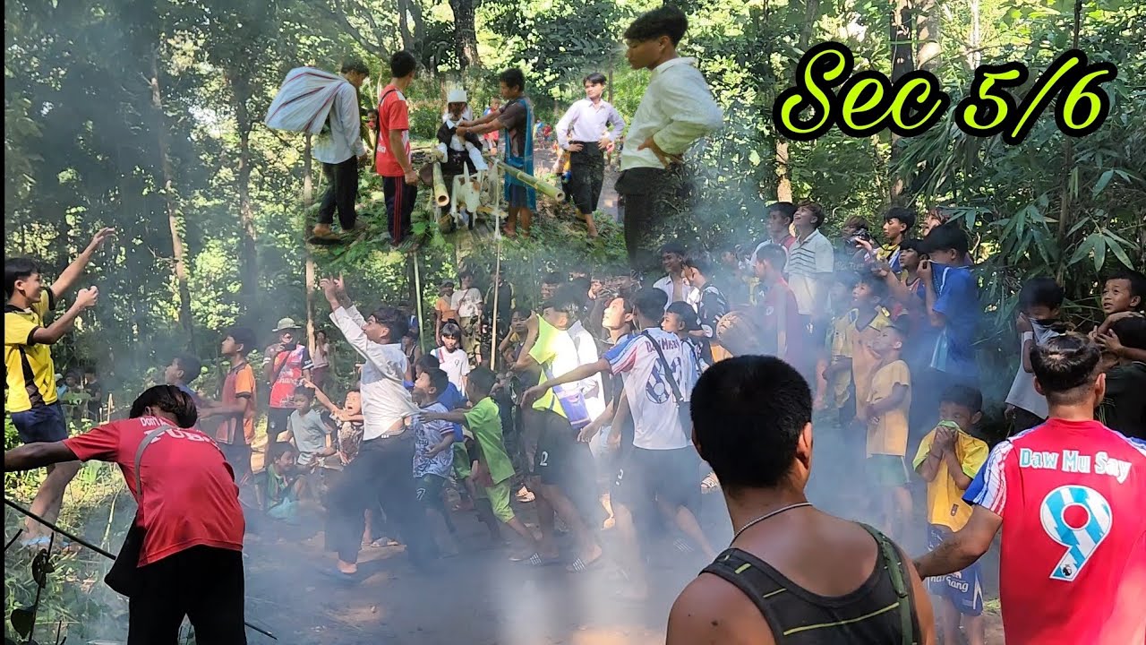 Section 5/6 sends Phoe Di Kri with fireworks (Dee Ku festival)_Karenni ...