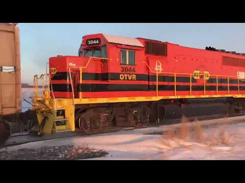 #3045 terrible sounding horn on the Otter Tail Valley Railroad - YouTube