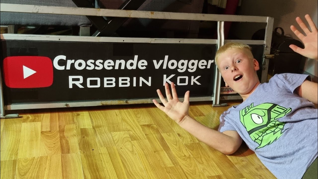 crossende vlogger Robbin kok (wat doen wij na een dag crossen!!! euh schoonmaken. 😉 - YouTube