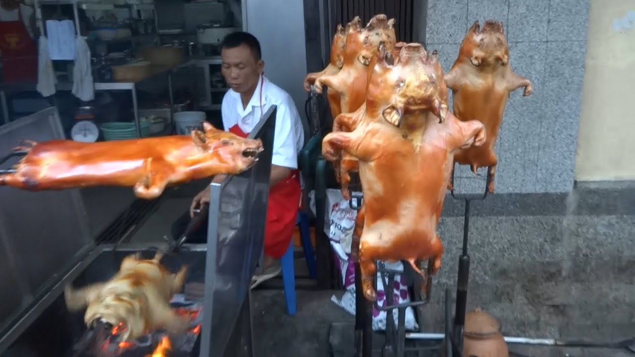 ROASTED SUCKLING PIG, ROASTED PIGLET, ROASTING THE WHOLE SUCKLING PIG ...