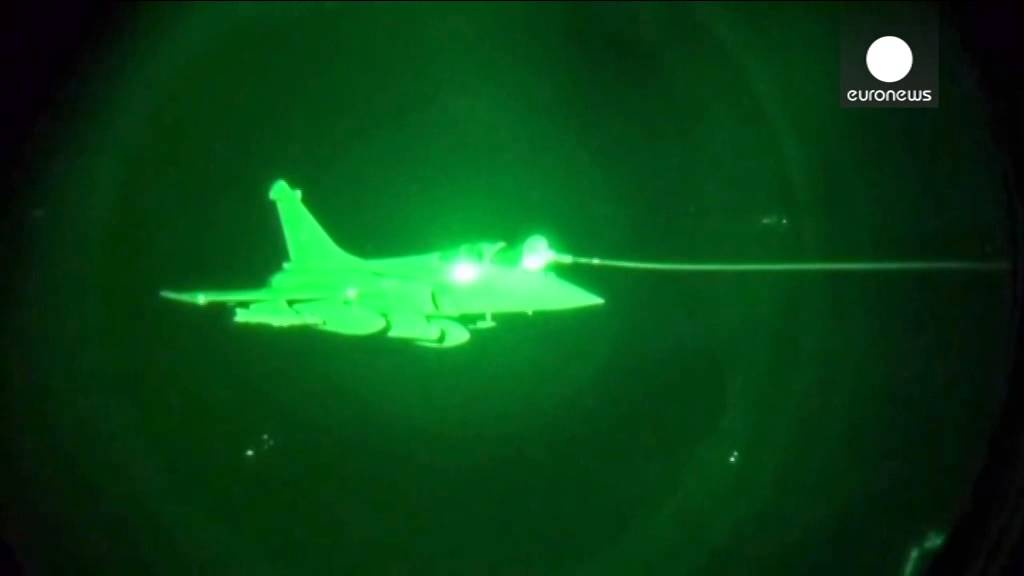 Video: First night mission over Iraq for French Rafale military jets ...