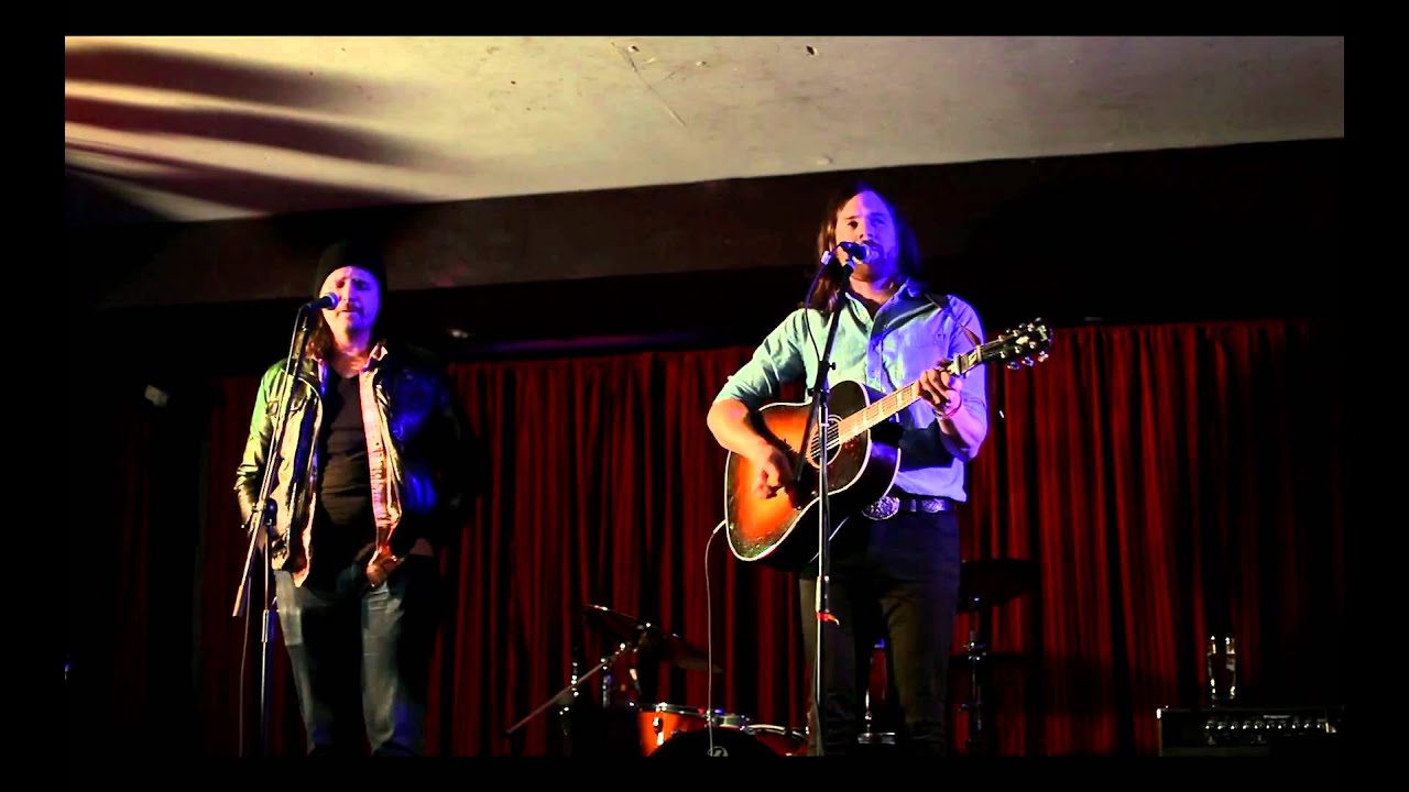 The Reason - Acoustic at The Casbah Hamilton - YouTube
