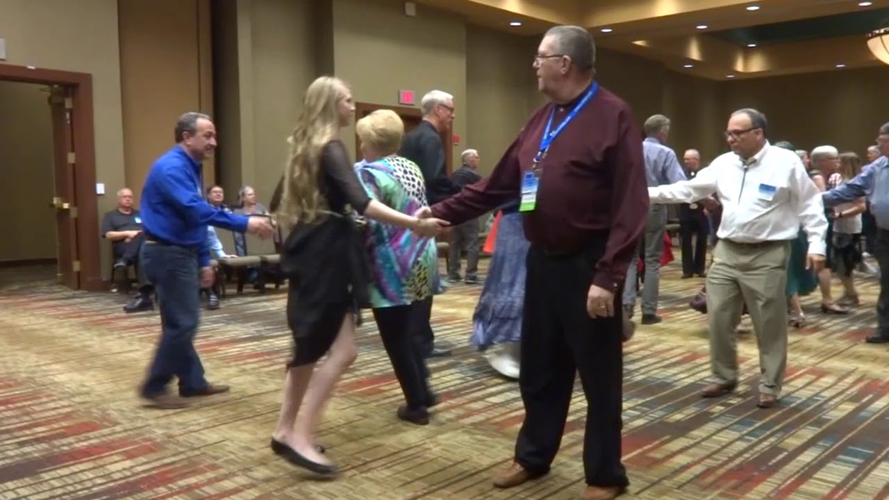 CALLERLAB 2018 - Monday Evening Dance - YouTube