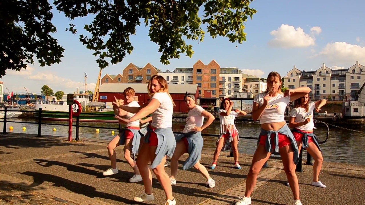 GAL TING - Dancehall choreography Shape of you - YouTube