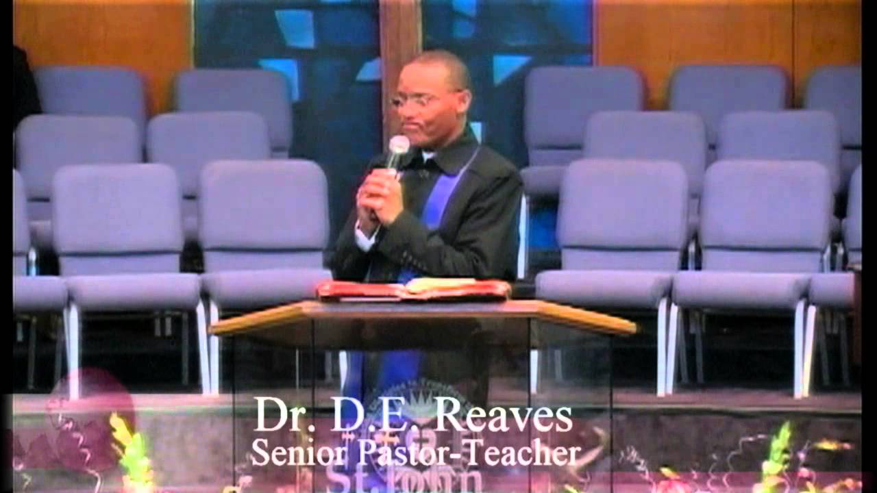 Hebrews 12 1 2 Strong to the Finish - Pastor Derrick Reaves - YouTube