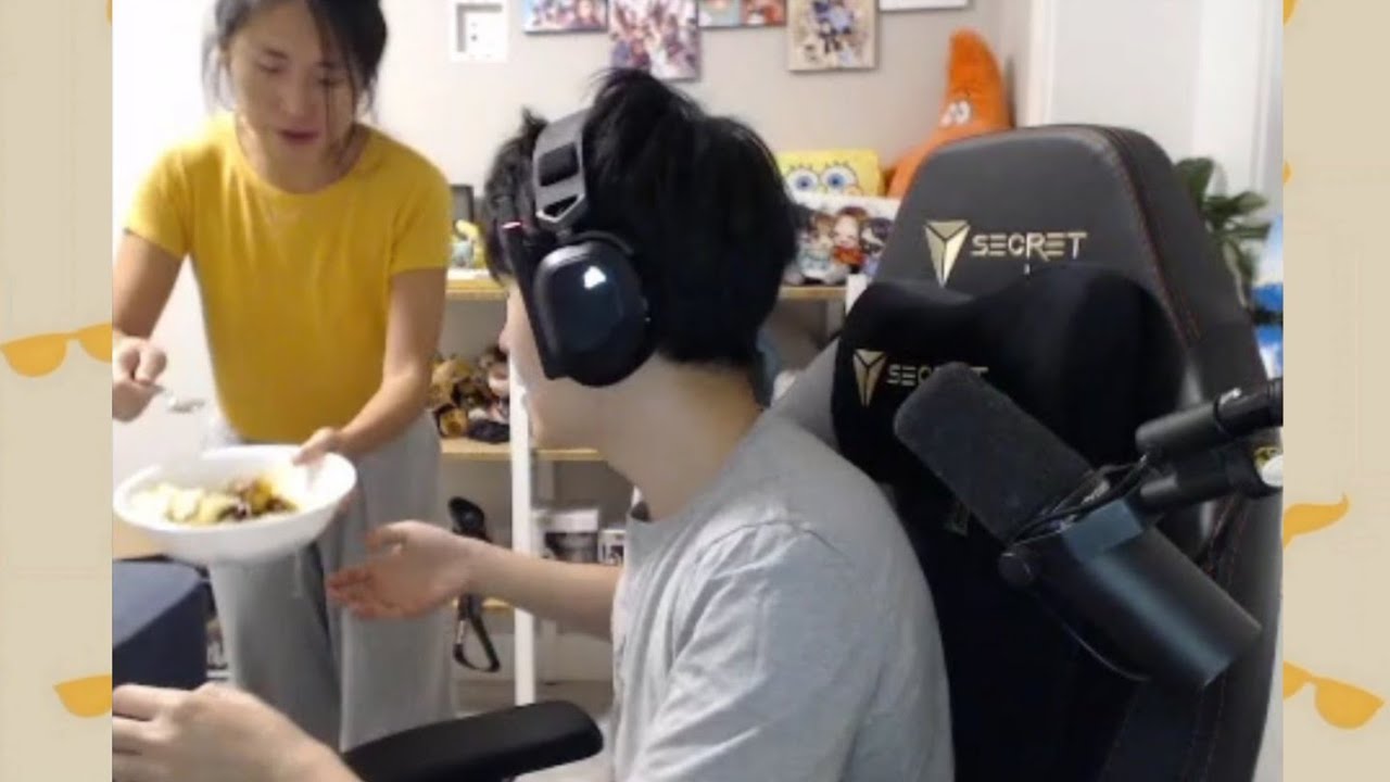 Jenny Comes to Bring Food for Toast - YouTube
