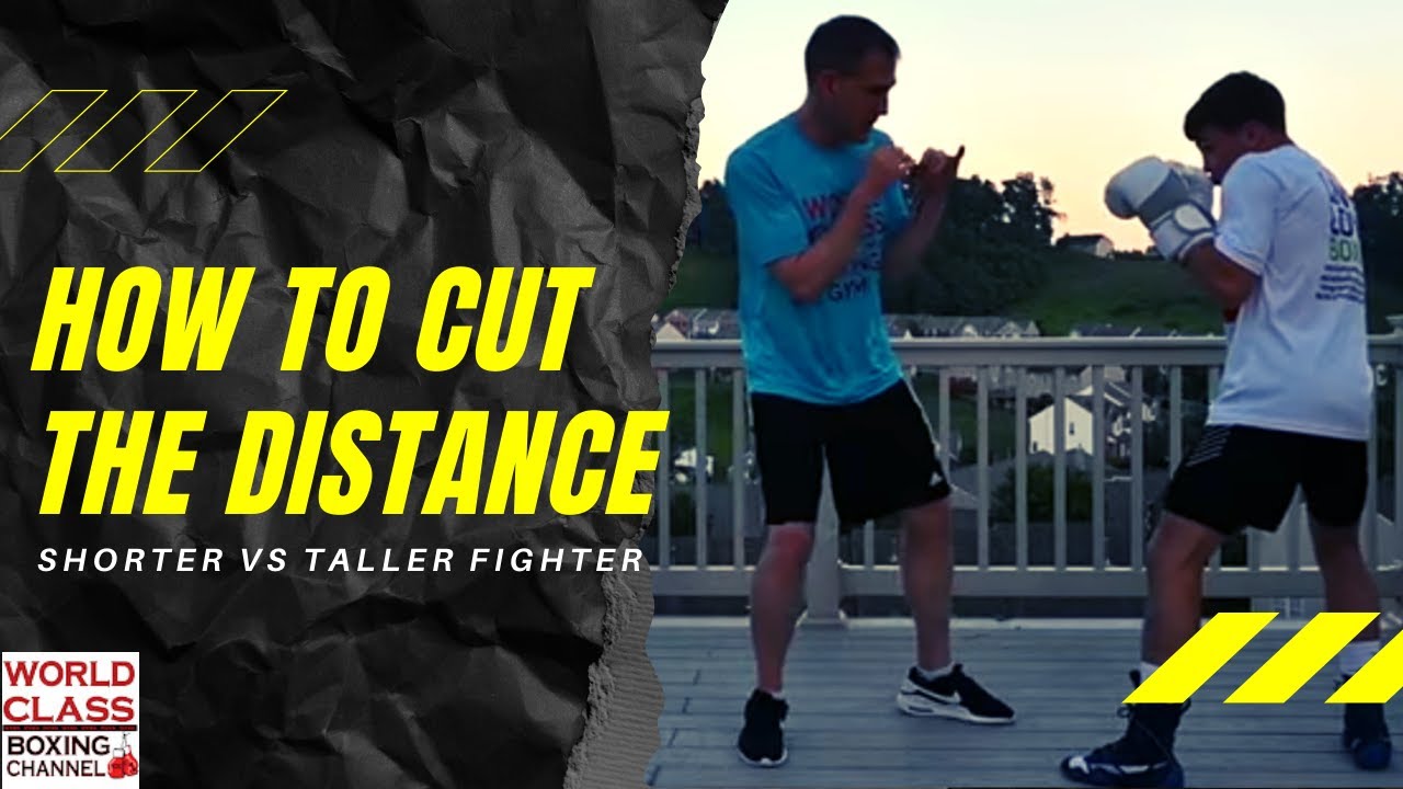 How To Cut the Distance In a Fight Using a Shoulder Roll - YouTube