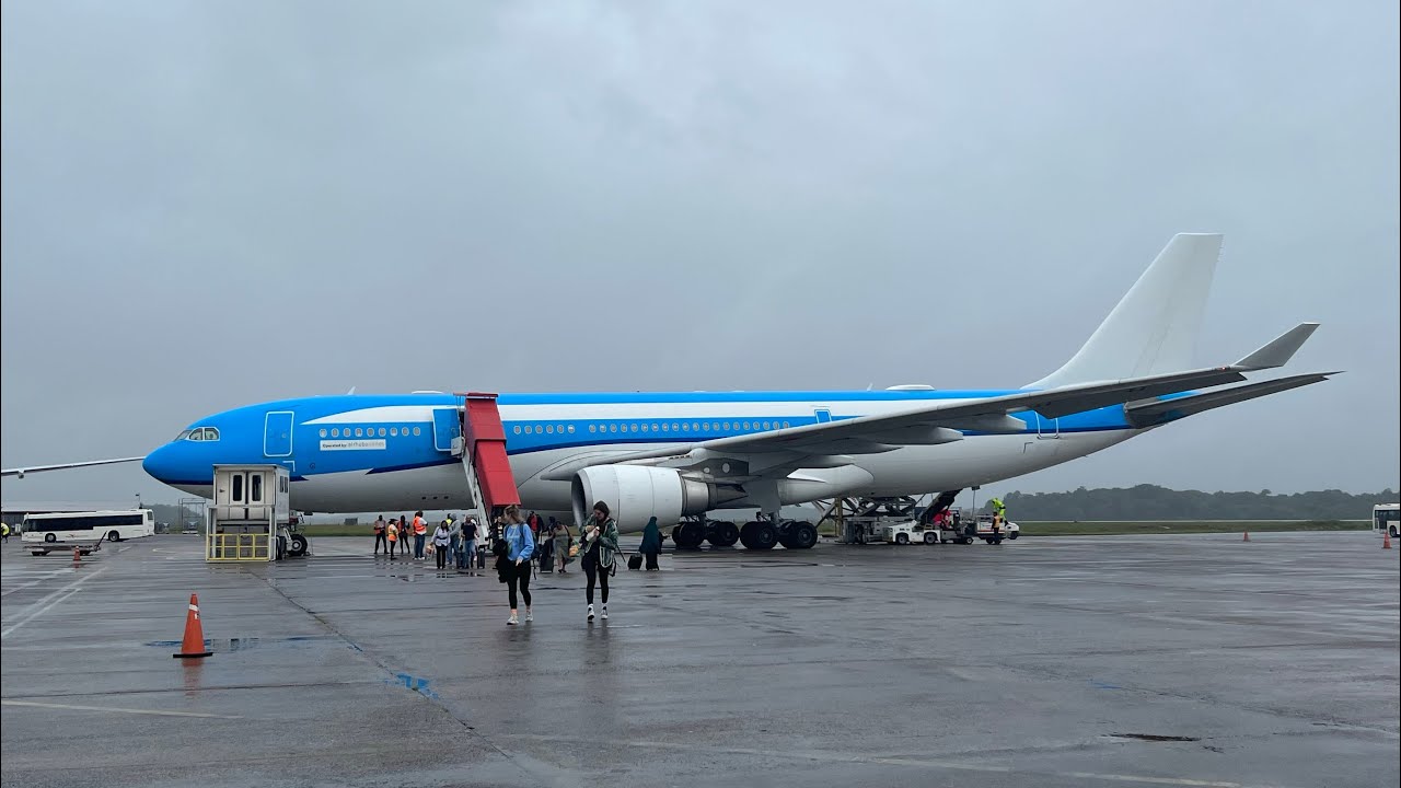Surinam airways Airbus A330 Landing in Suriname - YouTube